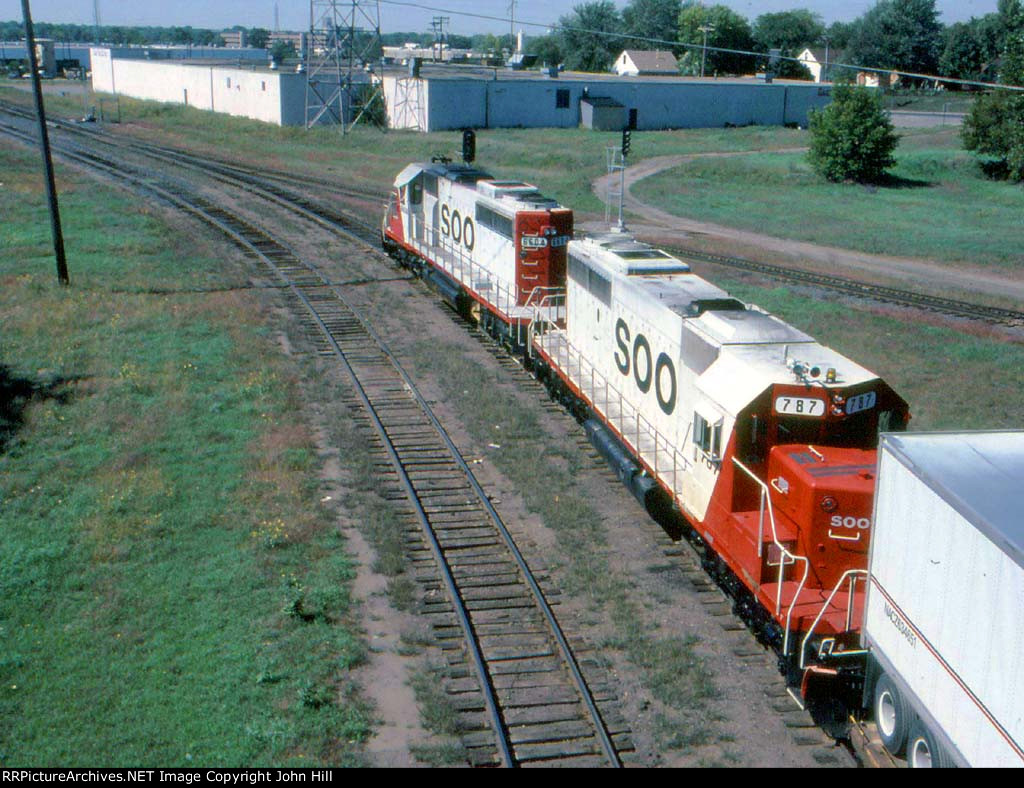 1378-25 Westbound SOO freight at Foley Wye